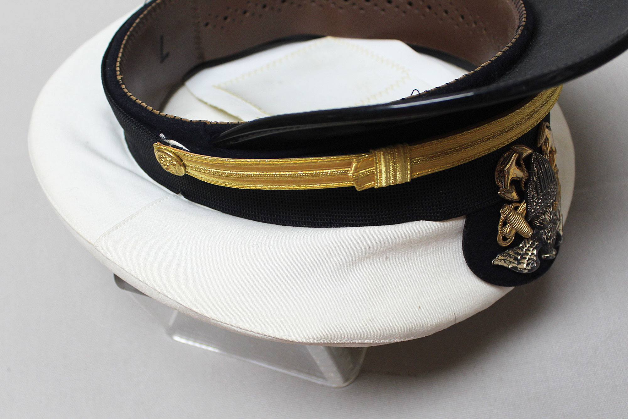 US Navy Officer's Visor Cap - Size 7 - 1976 . HU1134 - Time Traveler ...