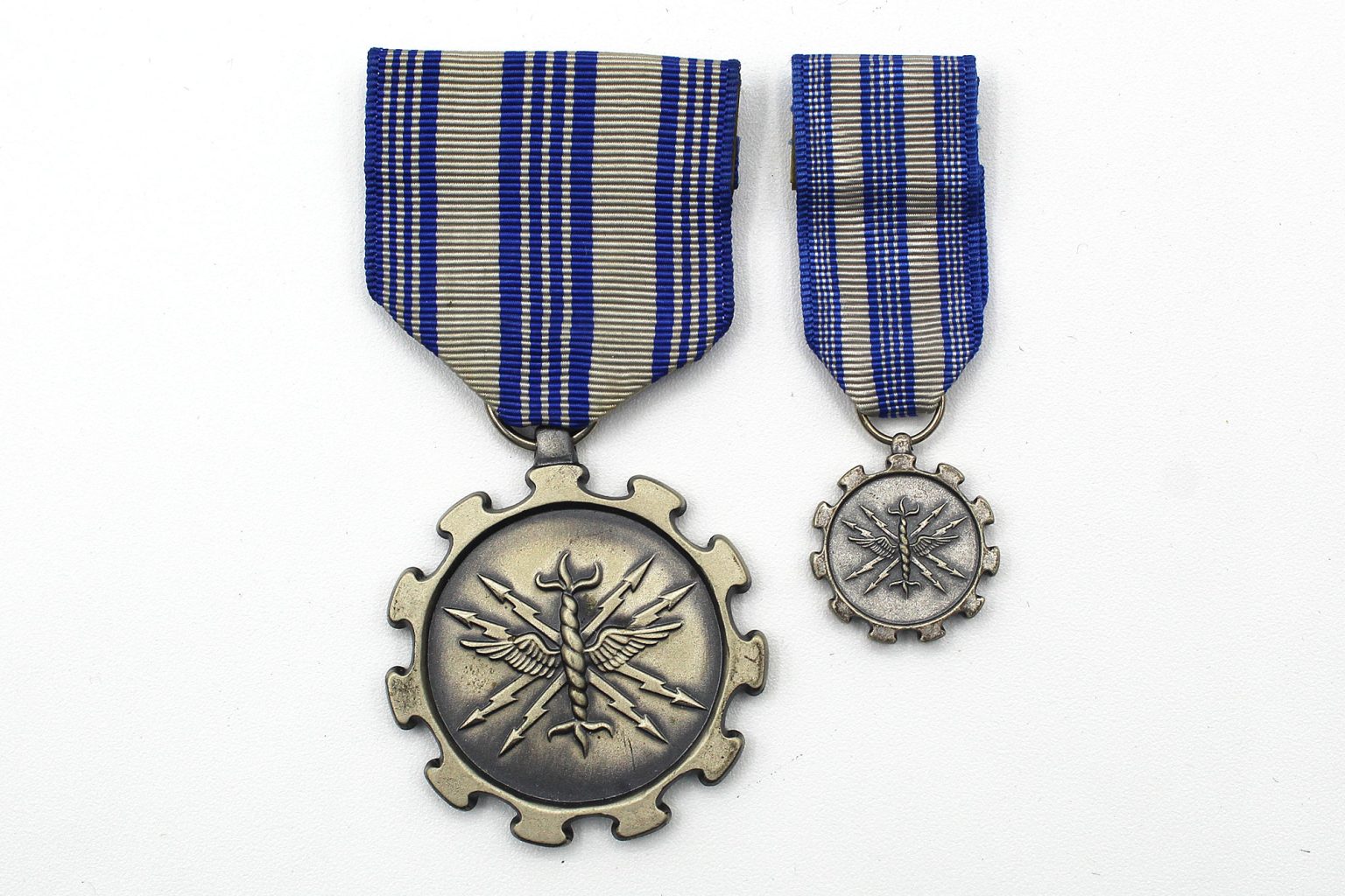 USAF Meritorious Achievement Medal with Miniature Medal . YMU4694 ...