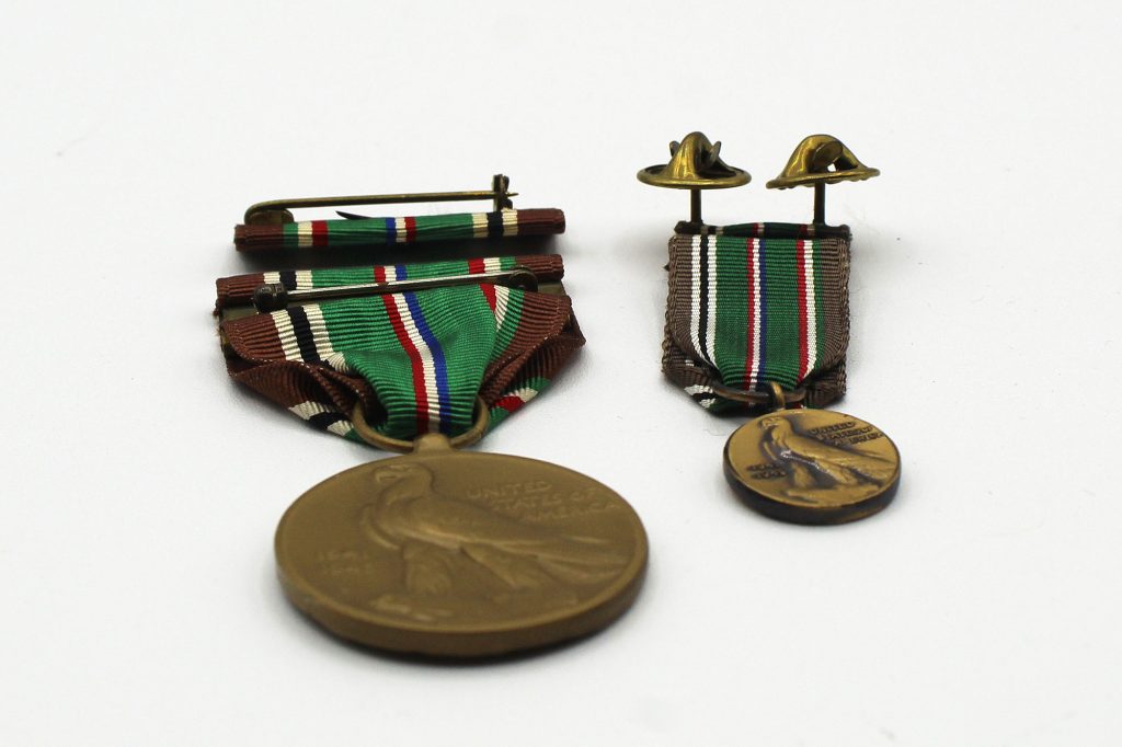 US EAME Medal w/Miniature Medal . YMU4696 - Time Traveler Militaria