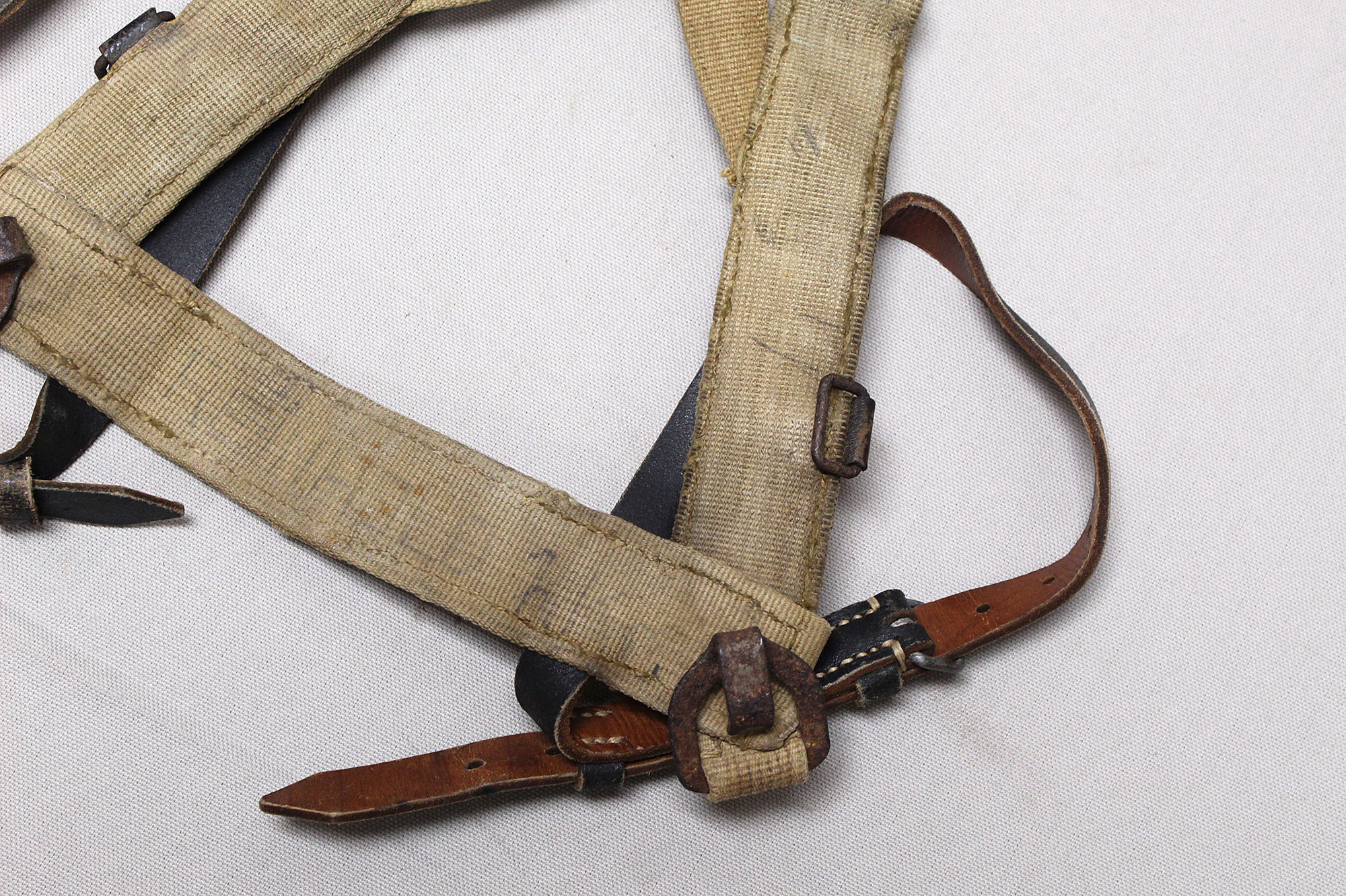 WW2 German Tropical A-frame . EFL6176cxa - Time Traveler Militaria