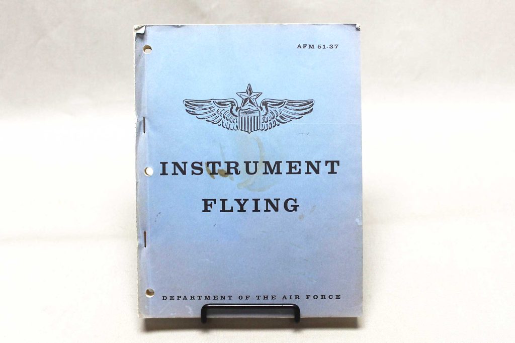 USAF Instrument Flyer Manual 1971 . BOOK142 - Time Traveler Militaria