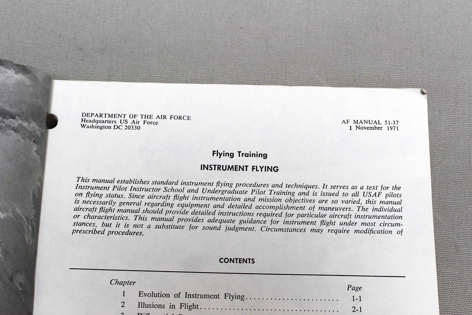 USAF Instrument Flyer Manual 1971 . BOOK142 - Time Traveler Militaria