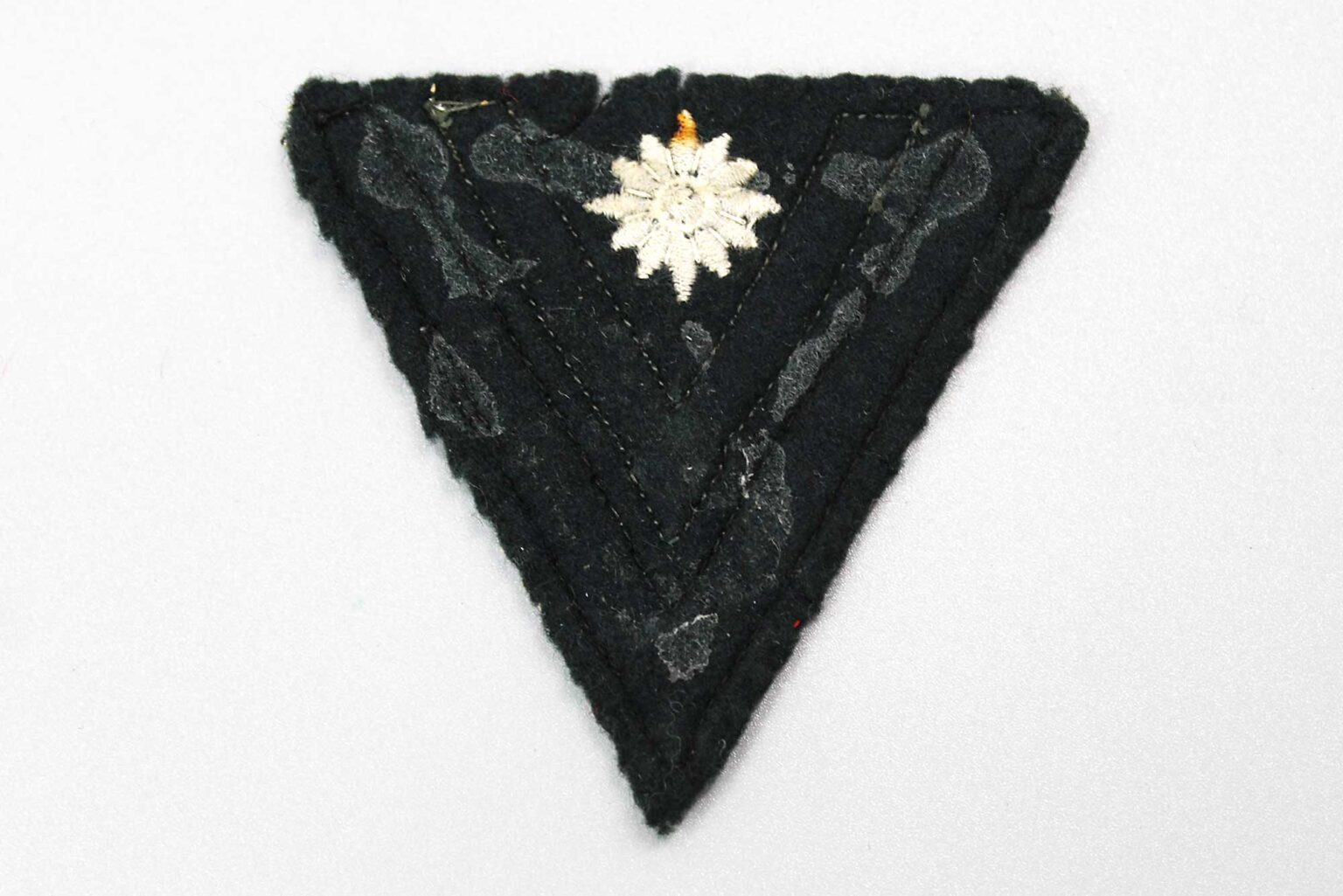WW2 German Army Rank Chevron . EFL6187cxa - Time Traveler Militaria