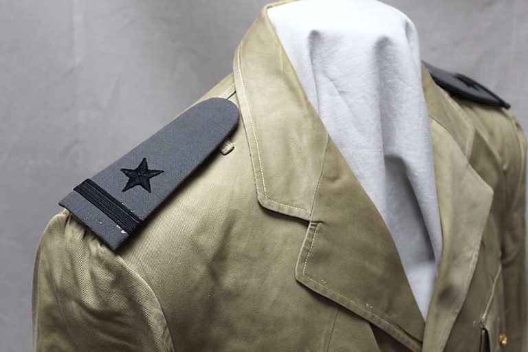 US Navy Tan Officer Uniform . UA1114 - Time Traveler Militaria