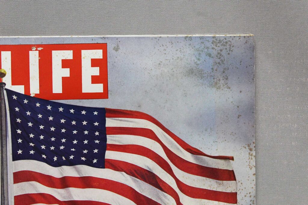 Life Magazine July 6 1942 . BOOK182 - Time Traveler Militaria