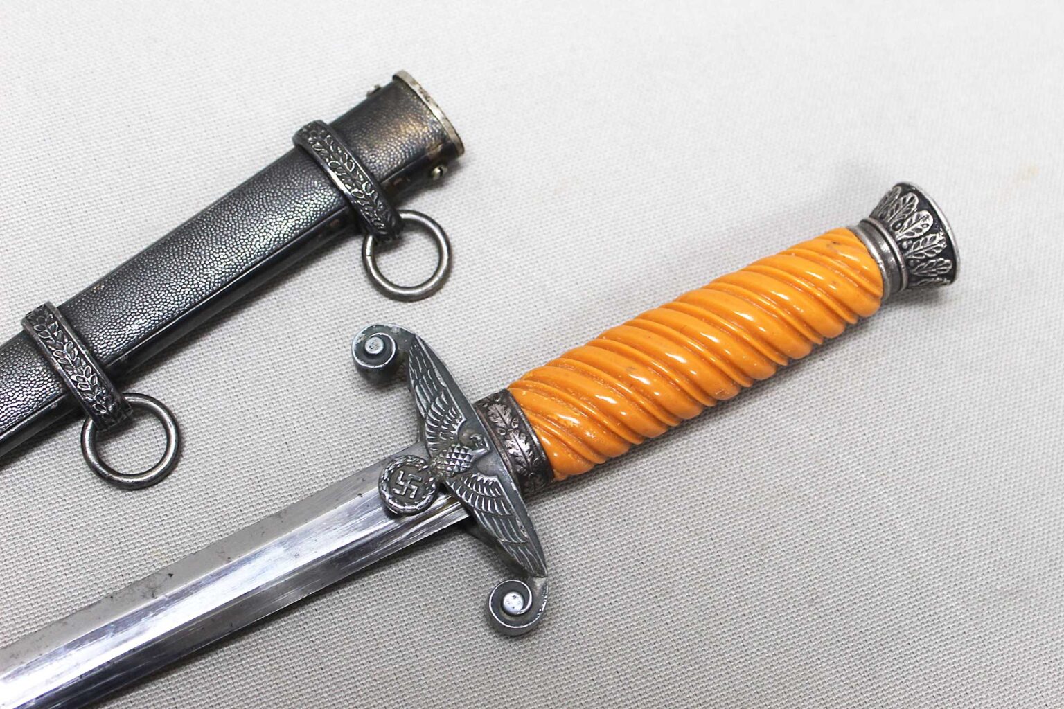 WW2 German Army Dagger . D2089 - Time Traveler Militaria