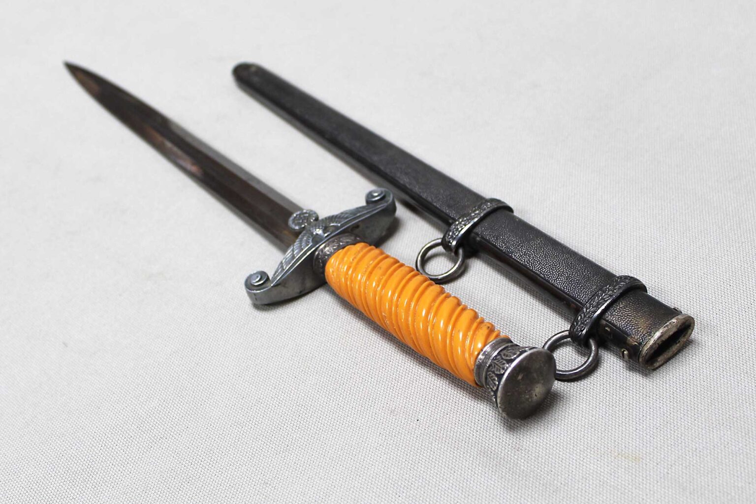 WW2 German Army Dagger . D2089 - Time Traveler Militaria