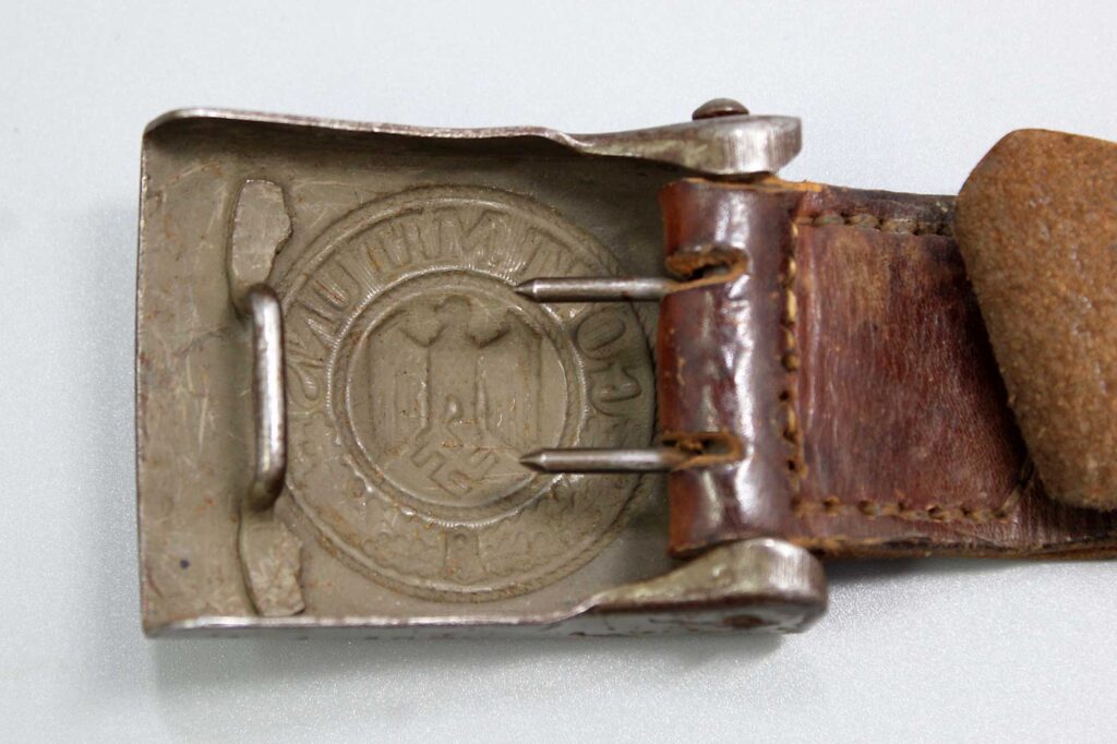 WW2 German Army Combat Buckle w/Tab 1940 . BMM1013B - Time Traveler ...