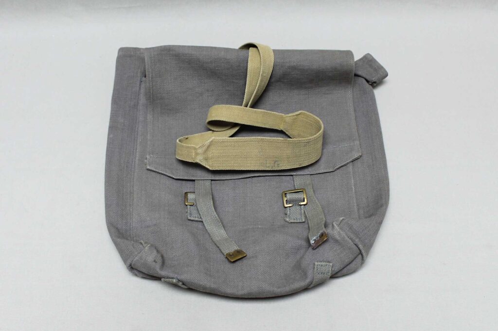 British Field Pack w/Straps . BMX156 - Time Traveler Militaria