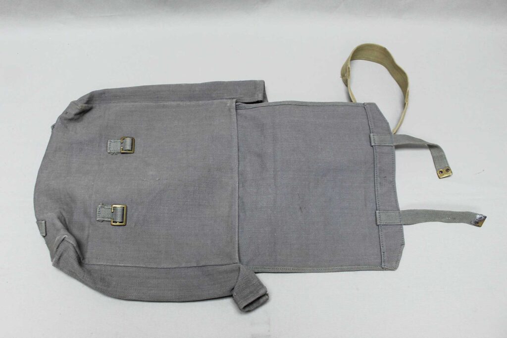 British Field Pack w/Straps . BMX156 - Time Traveler Militaria