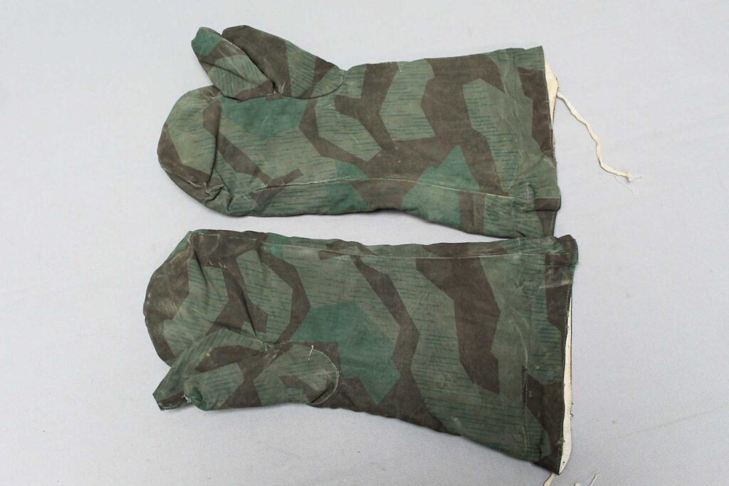 WW2 German Splinter Camo Winter Mittens . EFL1888 - Time Traveler Militaria