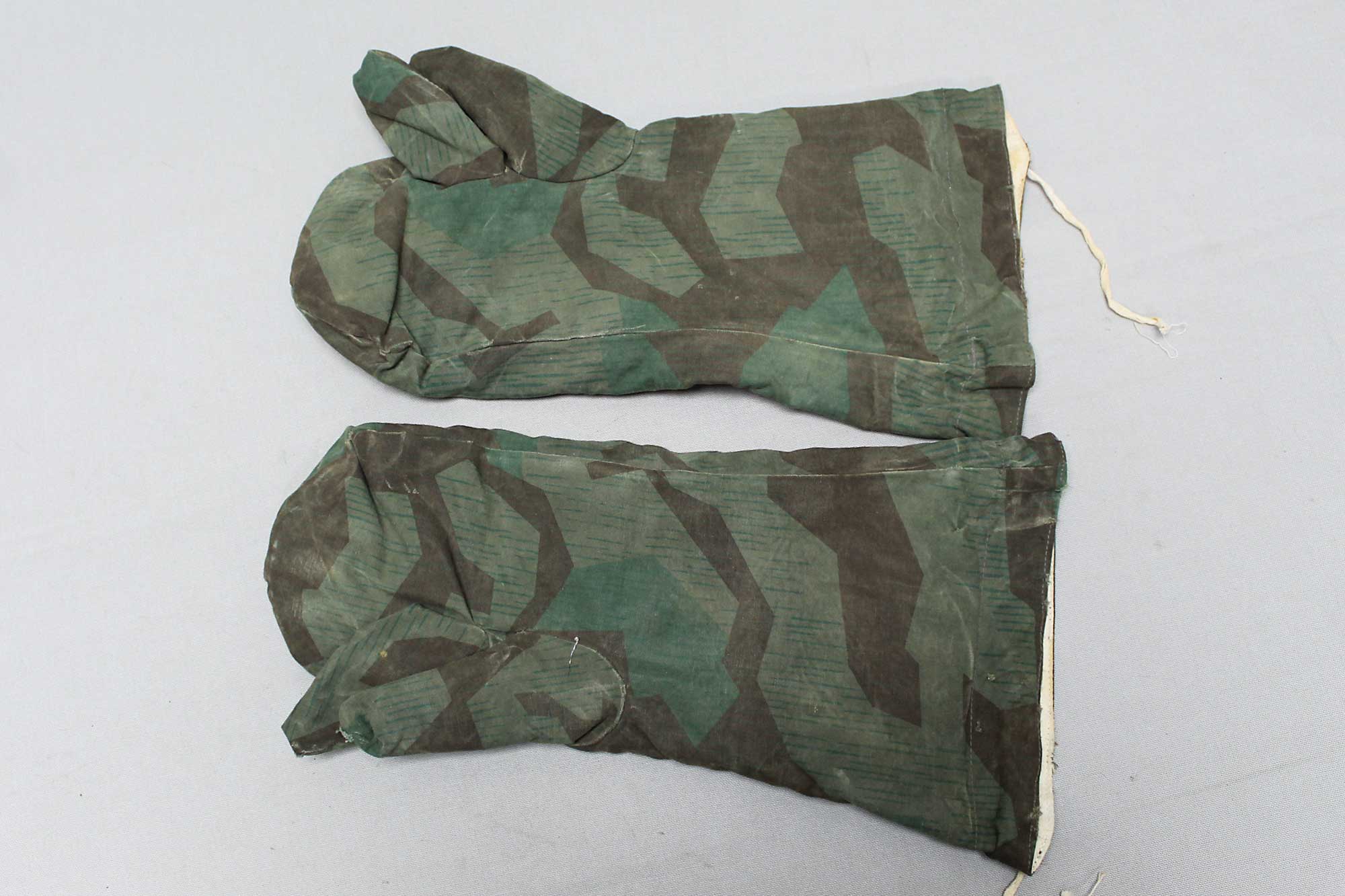 WW2 German Splinter Camo Winter Mittens . EFL1888 - Time Traveler Militaria