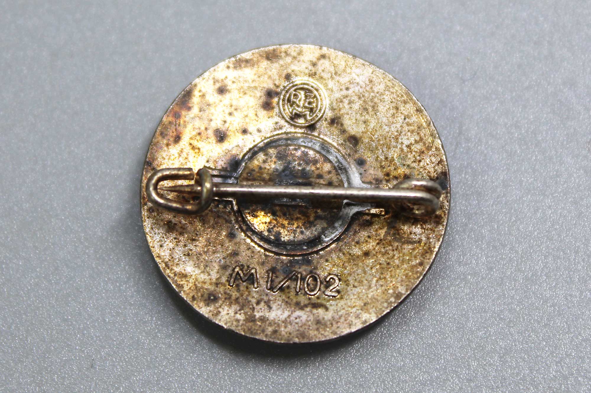WW2 German HJ Sharpshooter Pin M1/102 . PIN3013 - Time Traveler Militaria
