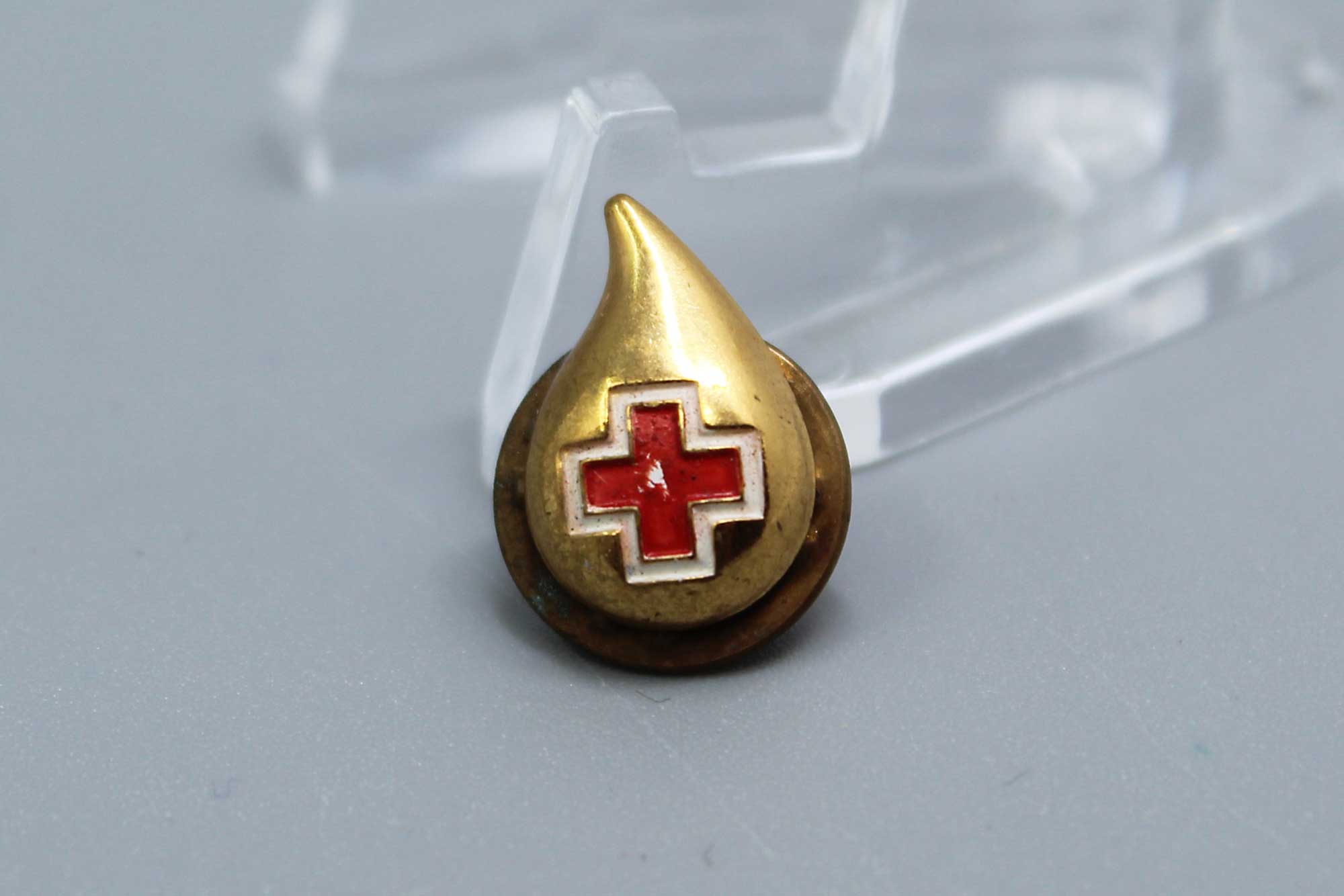 Vintage Red Cross Blood Drop Donation Pin . FLU4720 - Time Traveler ...