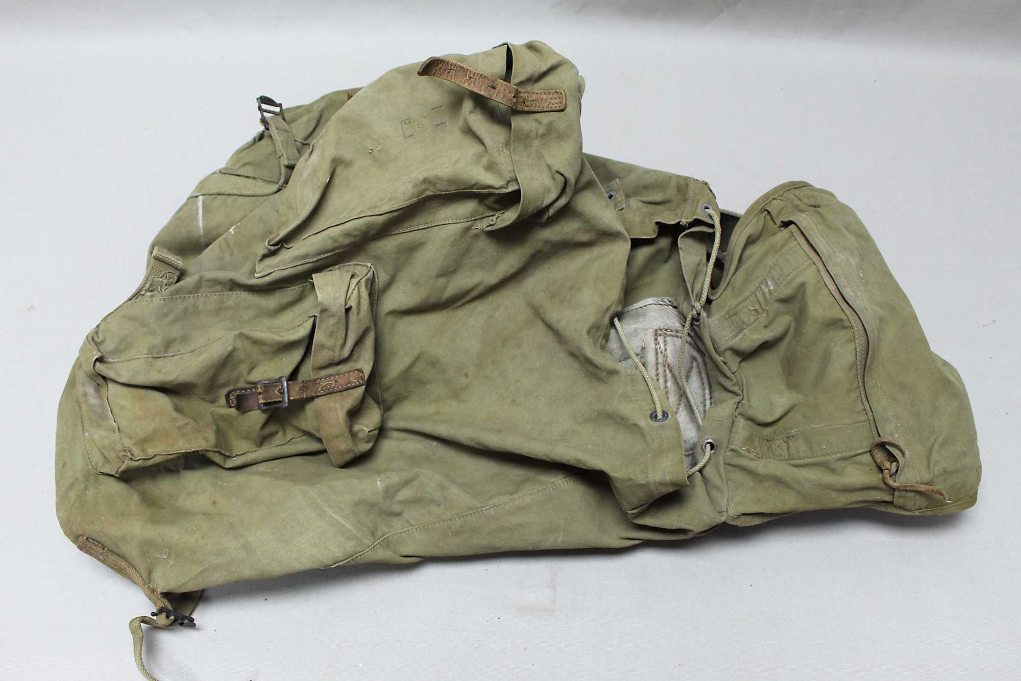 US Army Mountain Troops Backpack M1942 . FLU1782 - Time Traveler Militaria