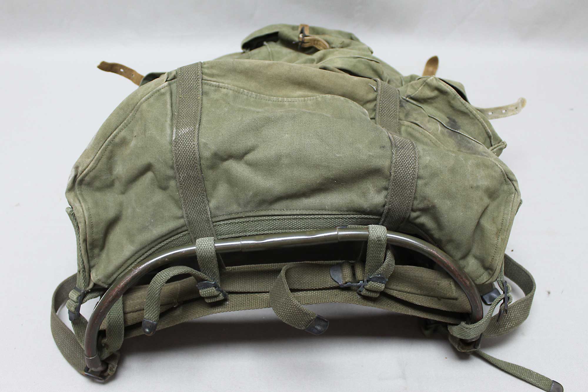 US Army Mountain Troops Backpack w/Metal Frame M1951 . FLU3787 - Time ...