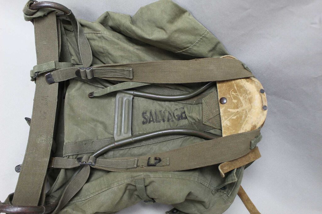US Army Mountain Troops Backpack w/Metal Frame M1951 . FLU3787 - Time ...