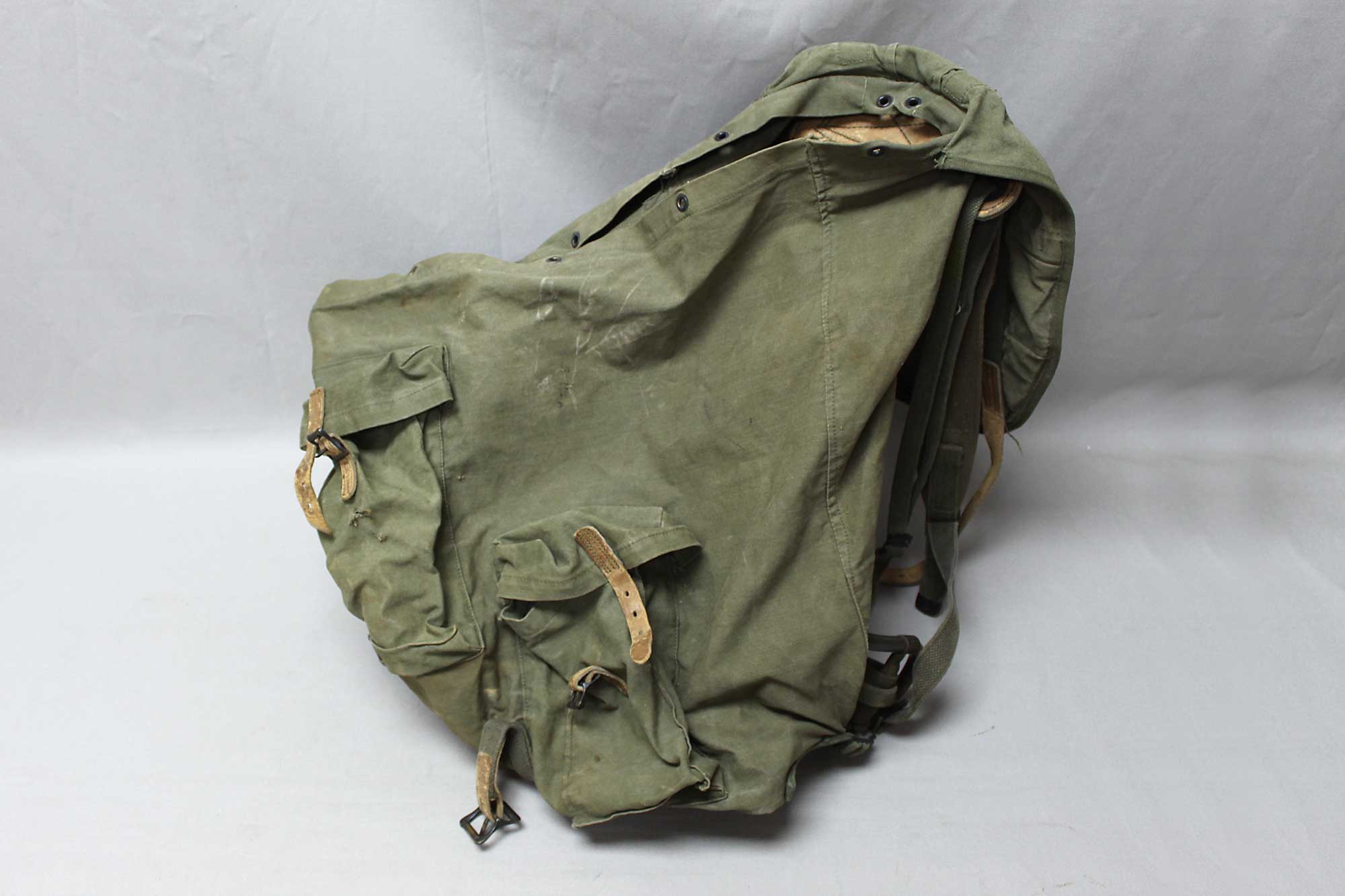 US Army Mountain Troops Backpack w/Metal Frame M1951 . FLU3787 - Time ...