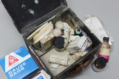 US Army Medical Box w/Content - Named Mjr . FLU4733 - Time Traveler ...