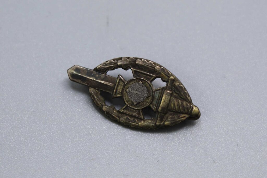 WW2 German NSKOV Members Pin - M1/52 . PIN3786 - Time Traveler Militaria