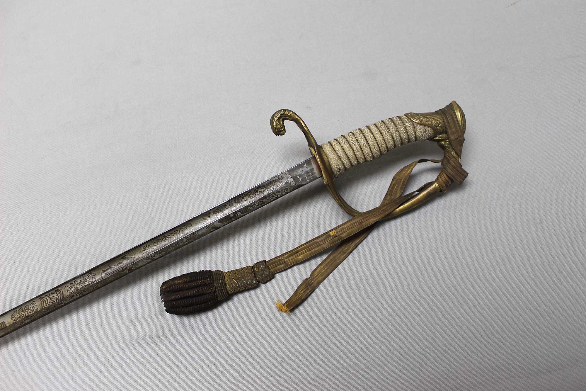 US Navy Officer Sword (No Scabbard) . SU98 - Time Traveler Militaria