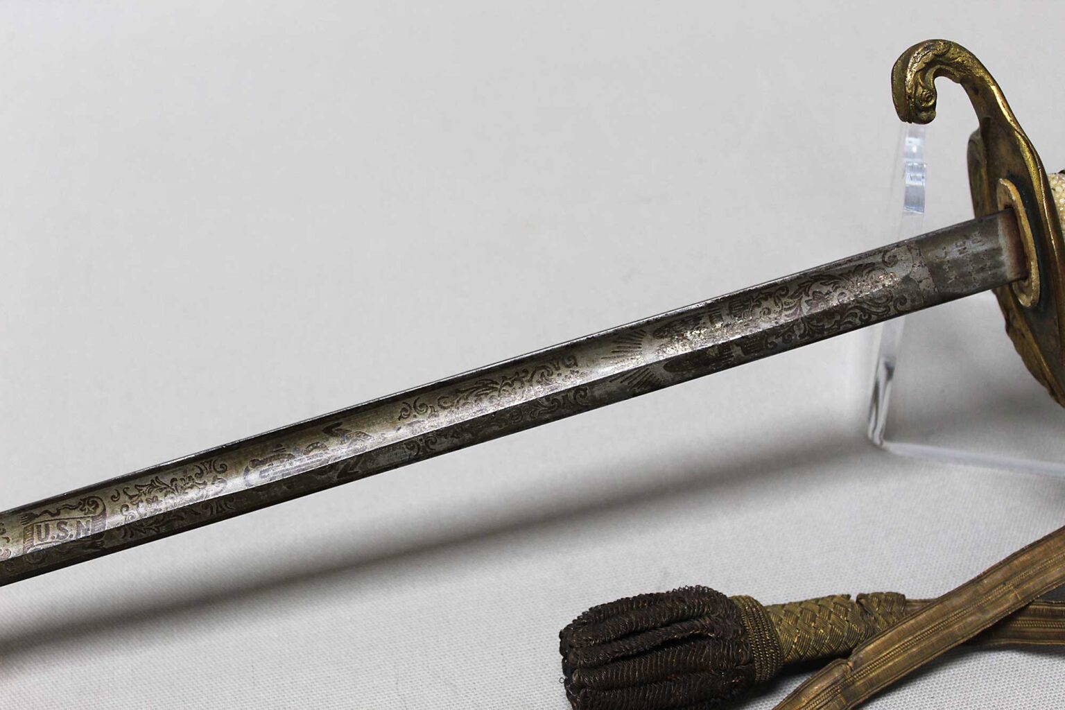 US Navy Officer Sword (No Scabbard) . SU98 - Time Traveler Militaria