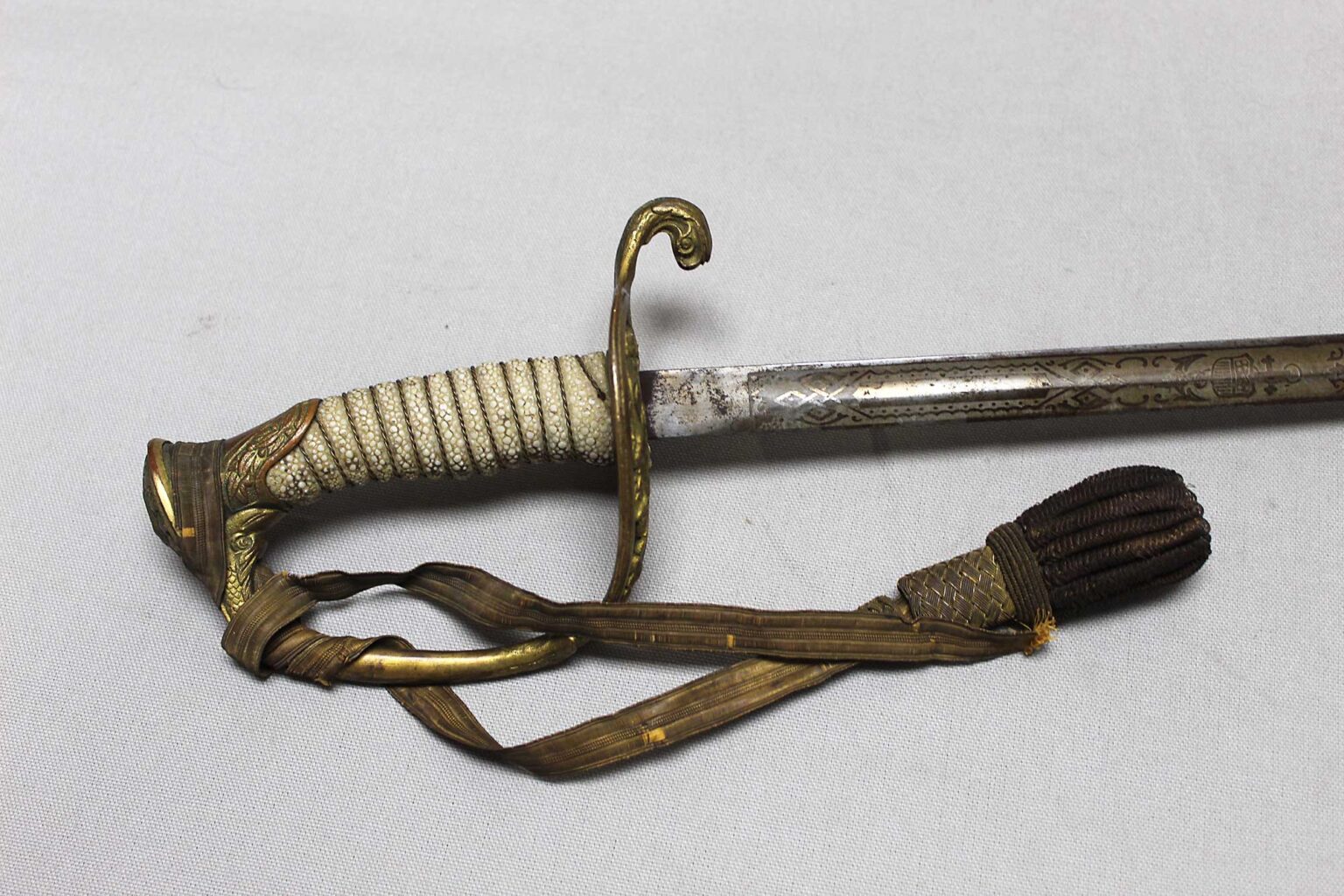 US Navy Officer Sword (No Scabbard) . SU98 - Time Traveler Militaria