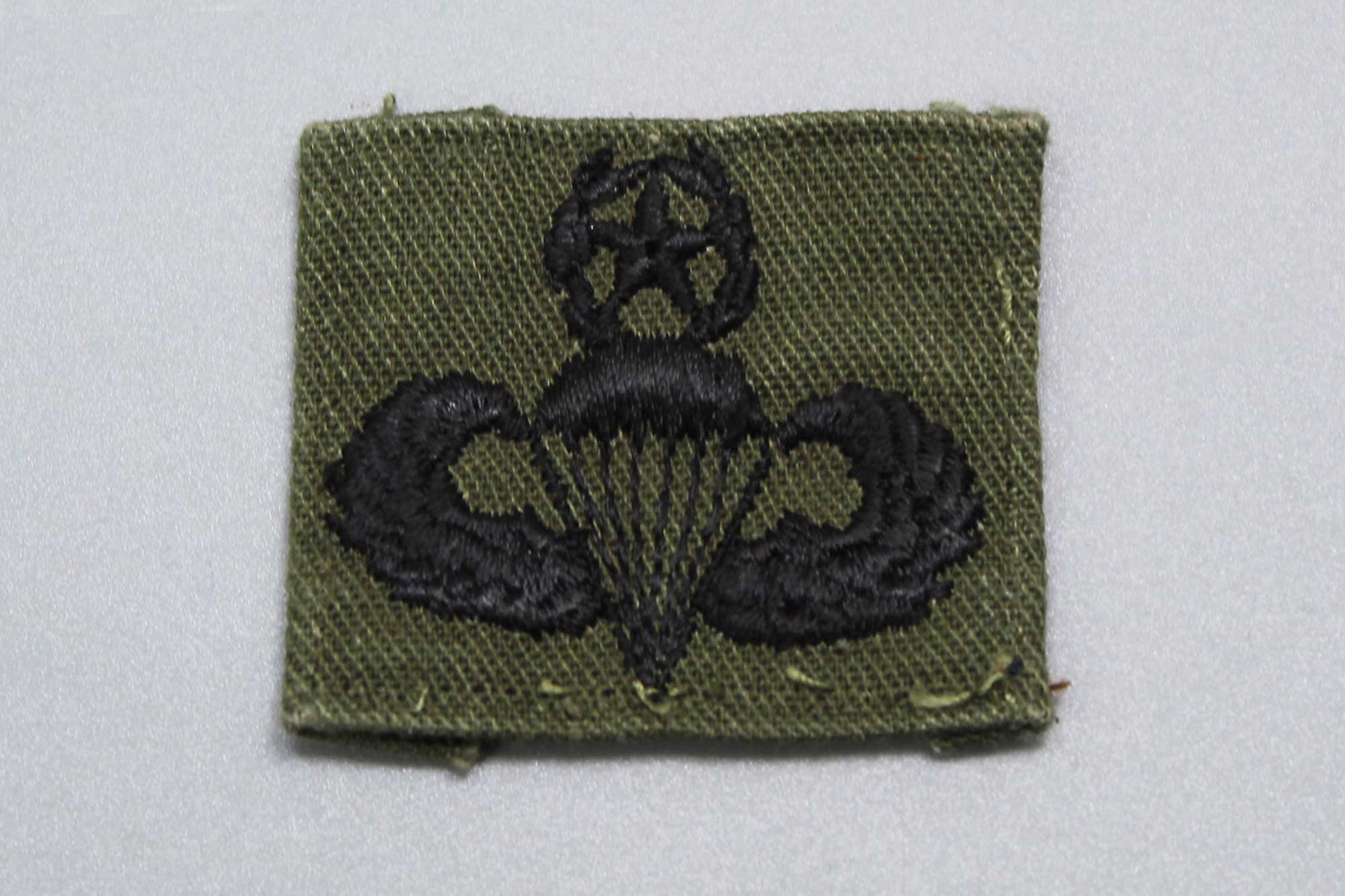 US Army Master Parachutist Badge Cloth Insignia . USP1285 - Time ...