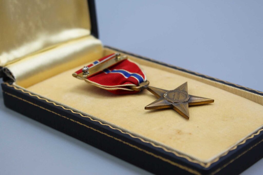 US Bronze Star Medal in Navy Case - Named . YMU3023 - Time Traveler ...