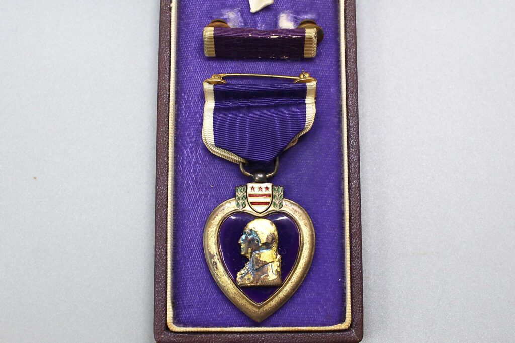 USN/USMC Purple Heart in Case – 1st Type . YMU3024 - Time Traveler ...