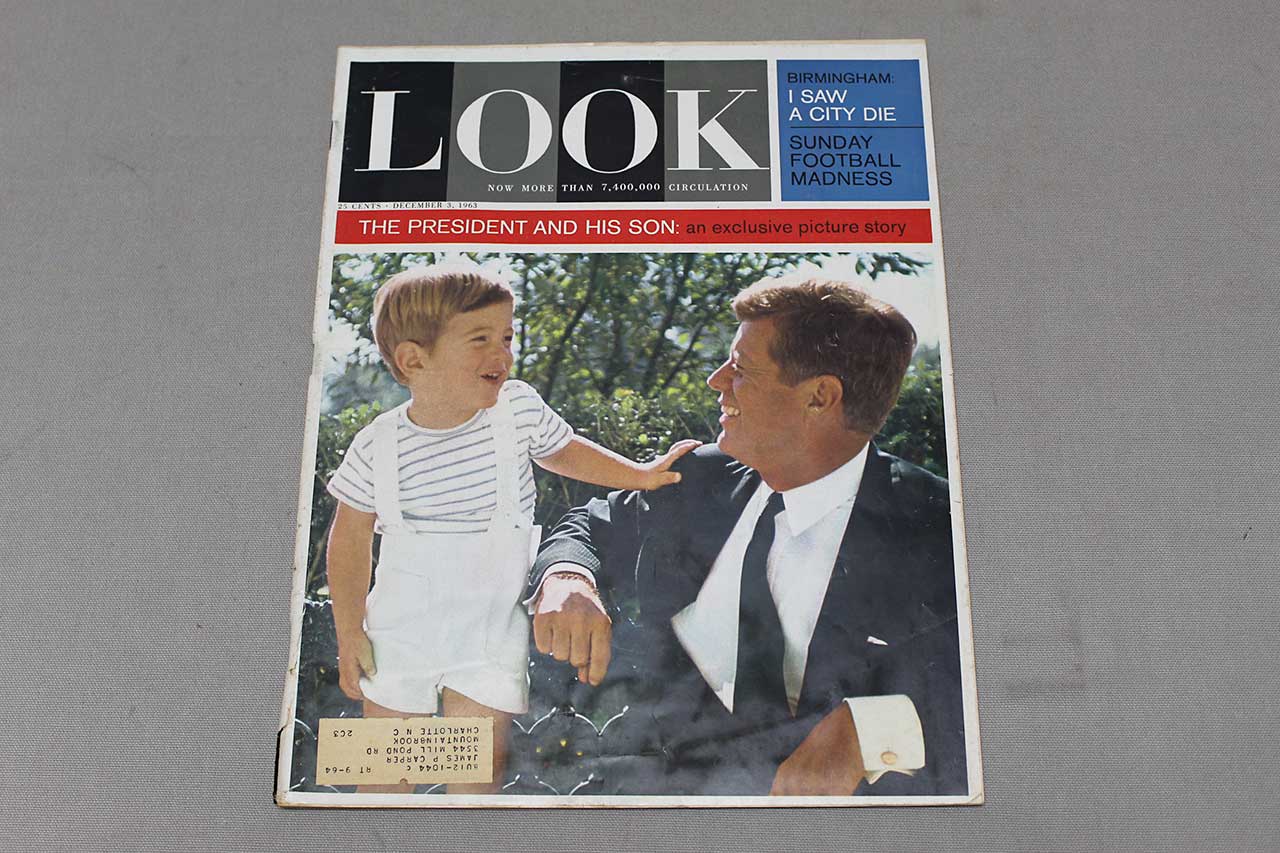 LOOK Magazine December 3 1963 . BOOK196 - Time Traveler Militaria