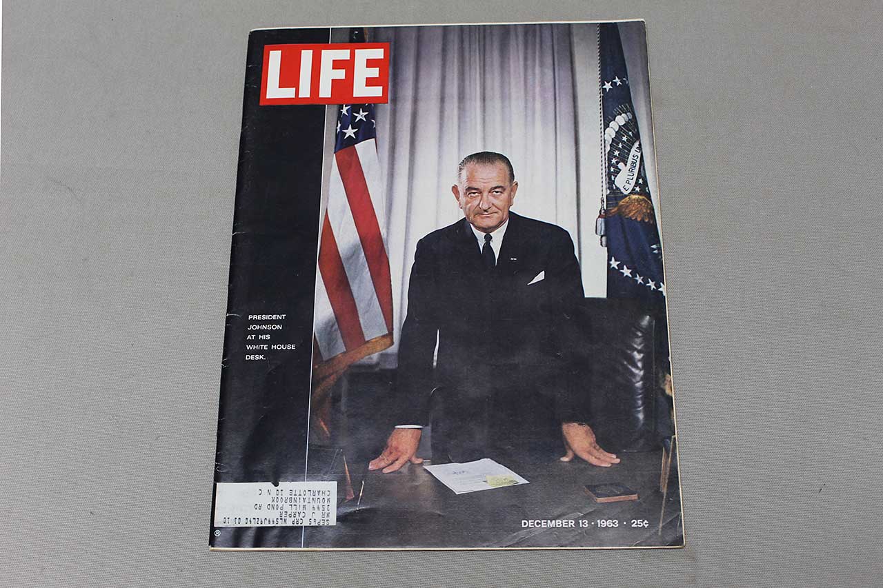 Life Magazine December 13 1963 . BOOK197 - Time Traveler Militaria