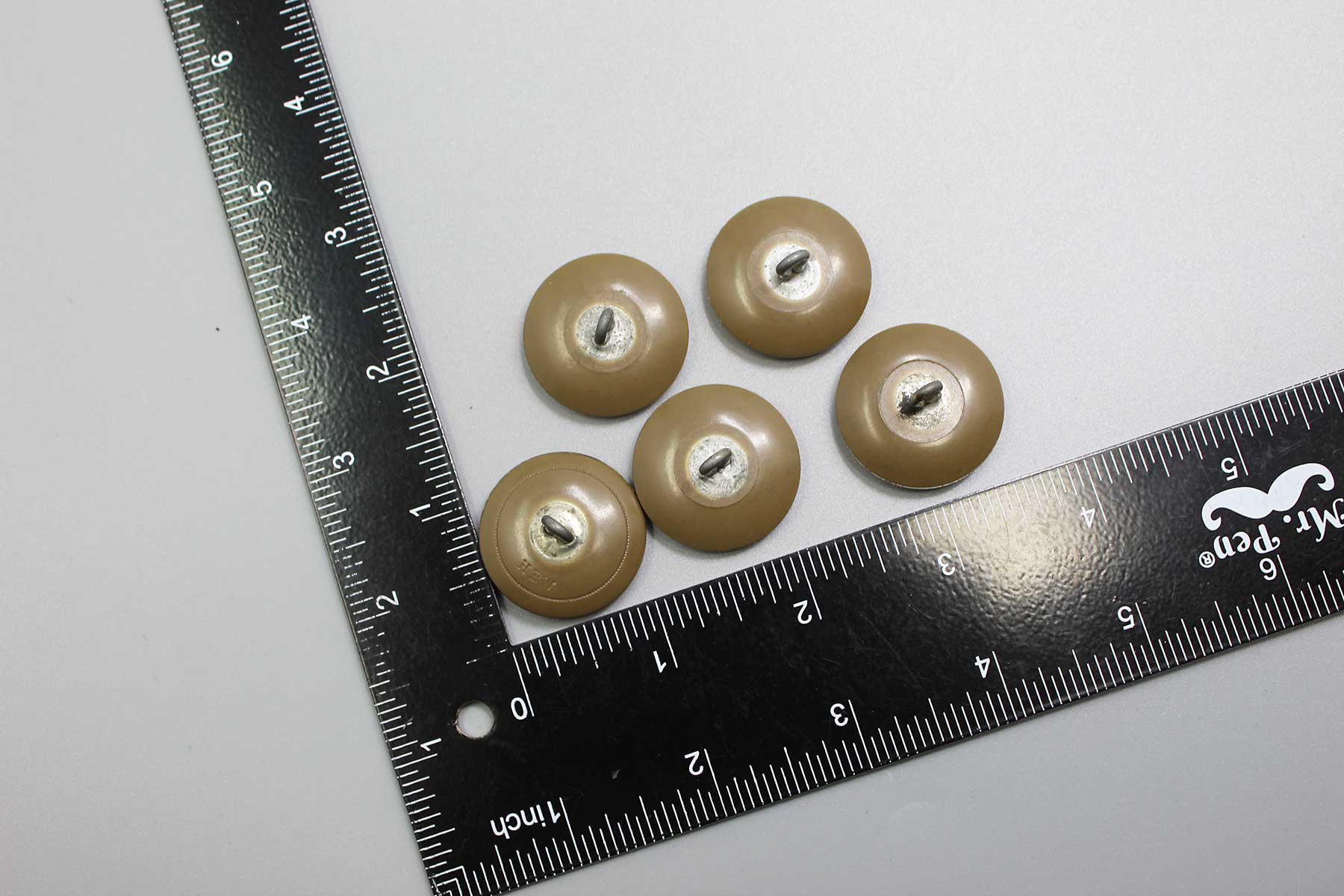 US Army Plastic Buttons Group . FLU4765 - Time Traveler Militaria