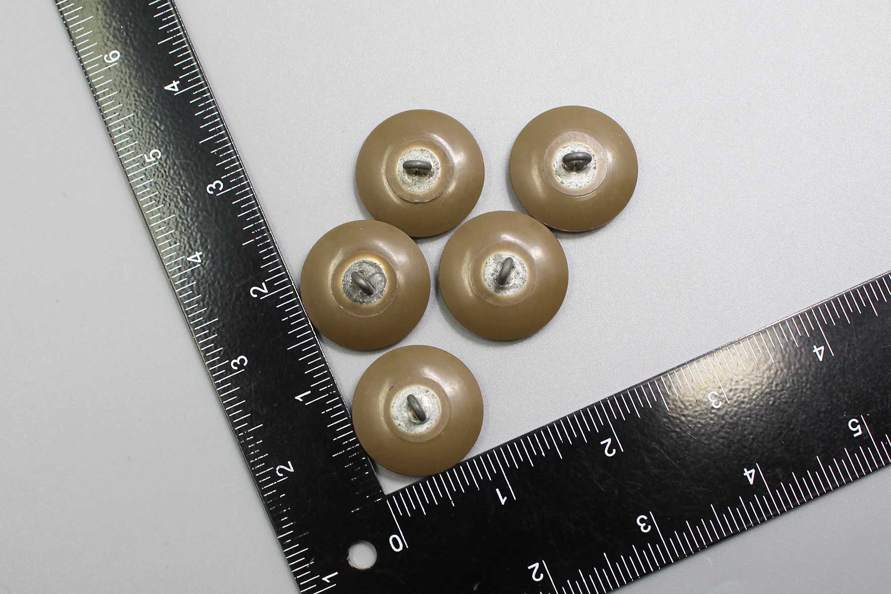 US Army Plastic Buttons Group . FLU4766 - Time Traveler Militaria