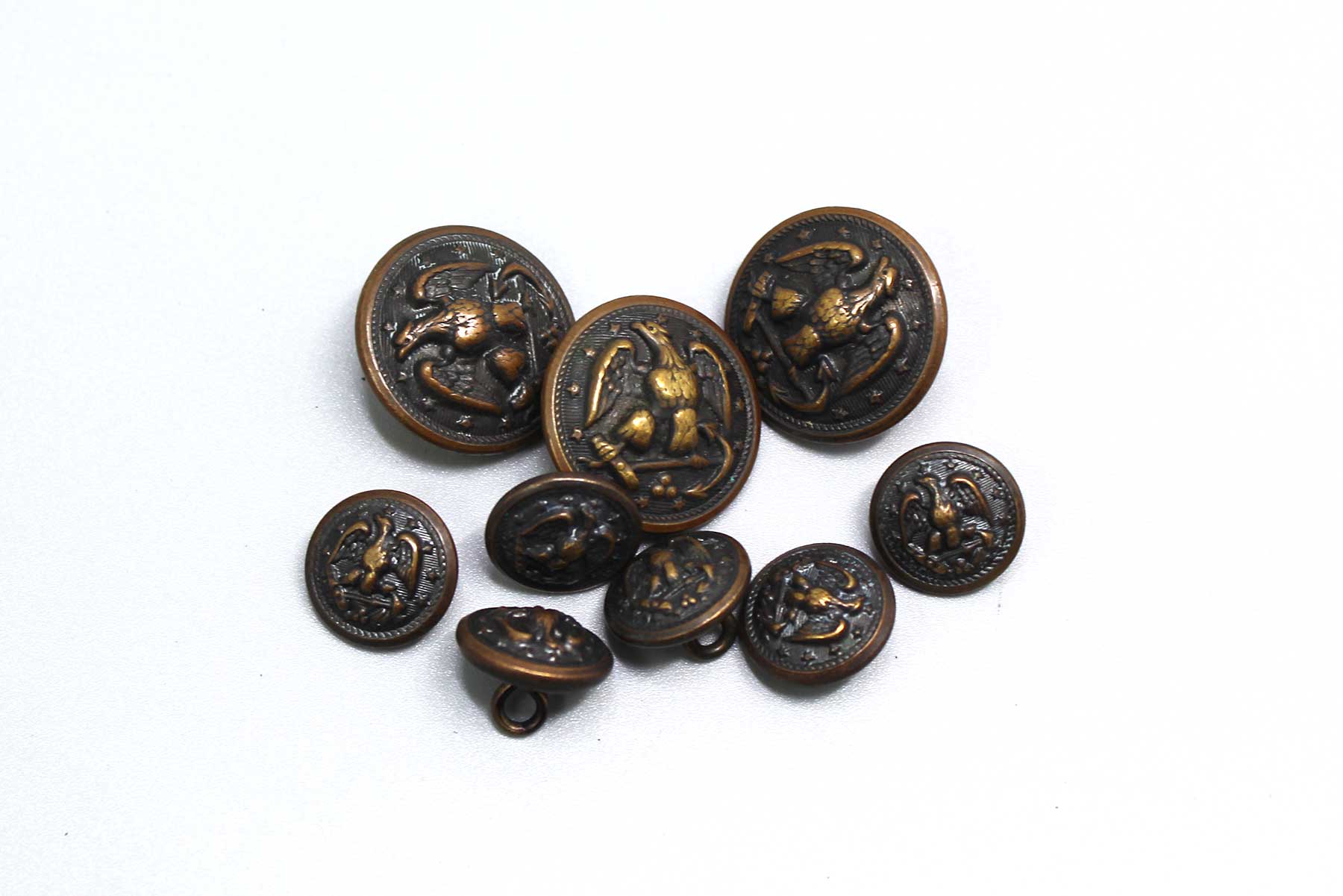 Group of Navy Buttons Mixed Sizes . FLU4770 - Time Traveler Militaria
