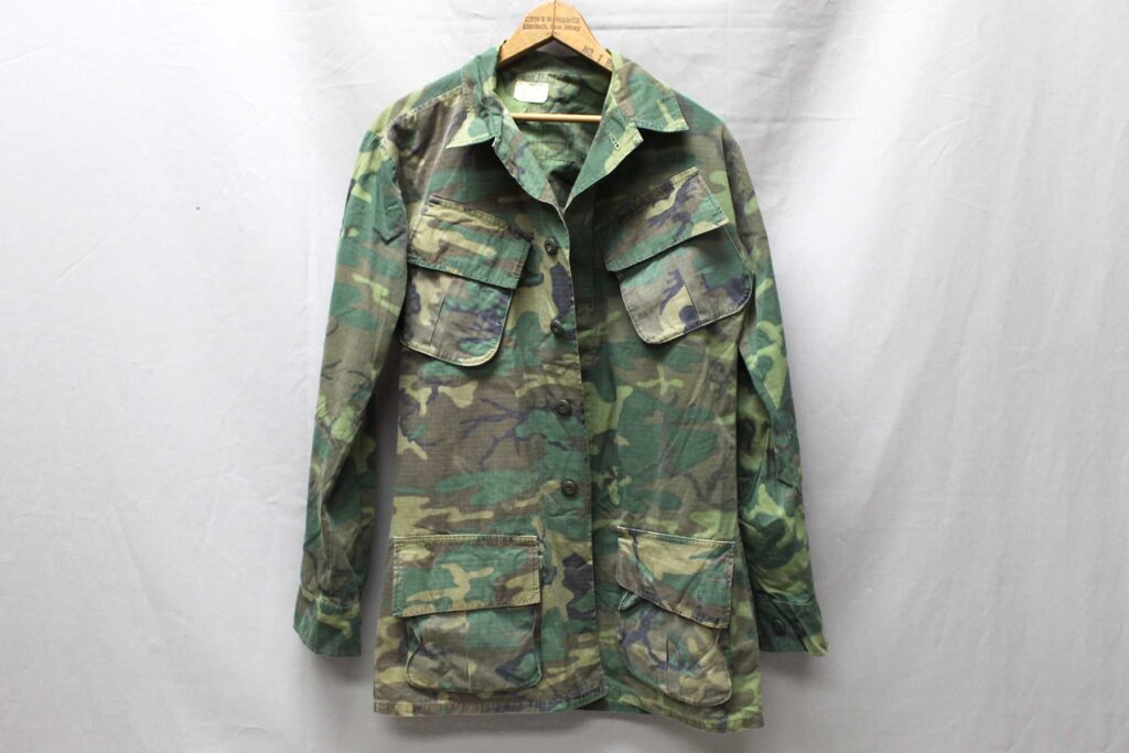 US ERDL Camo Combat Jacket - Sm-Long 70 . UA1221 - Time Traveler Militaria