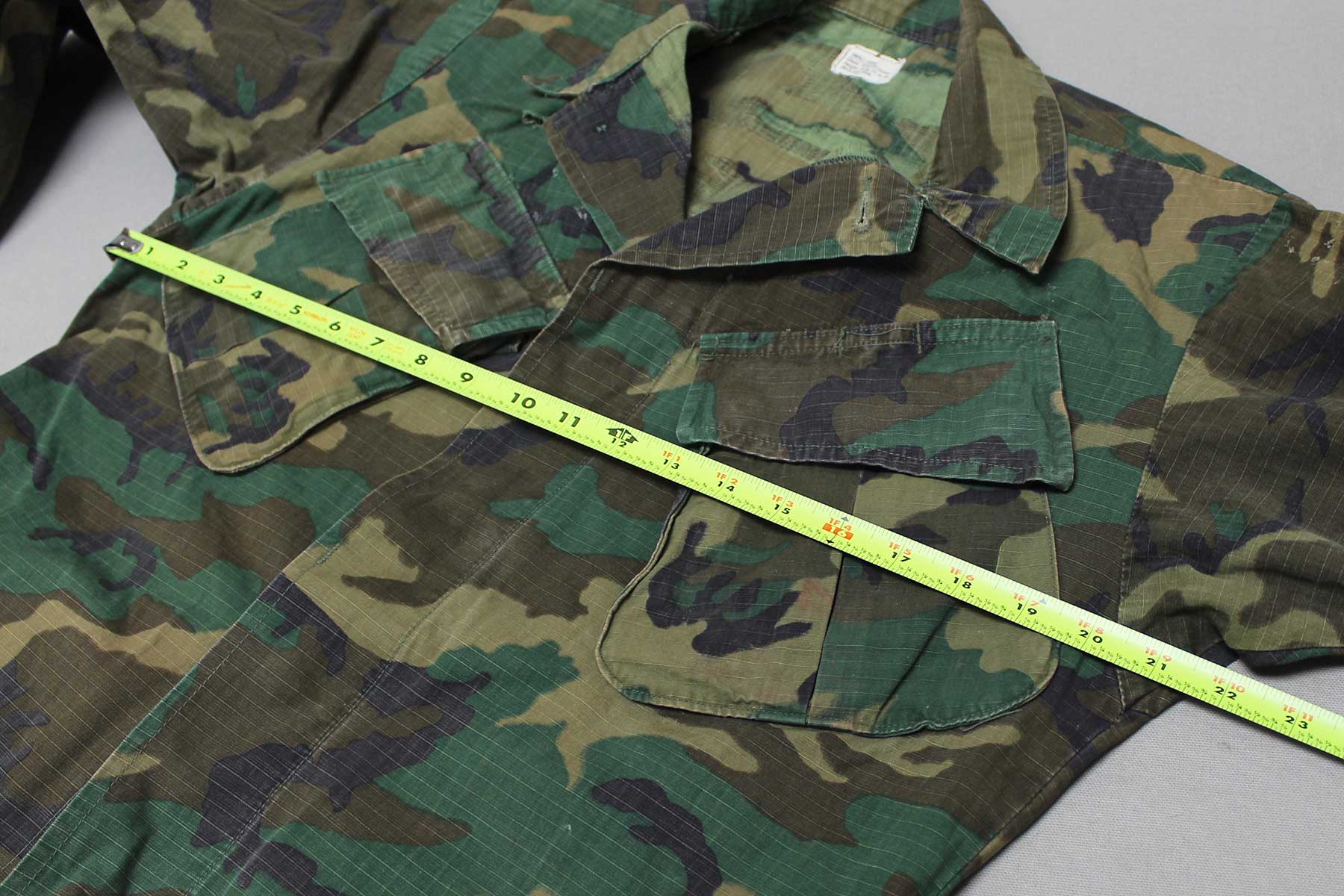 US ERDL Camo Combat Jacket - Sm-Long 69 . UA1222 - Time Traveler Militaria