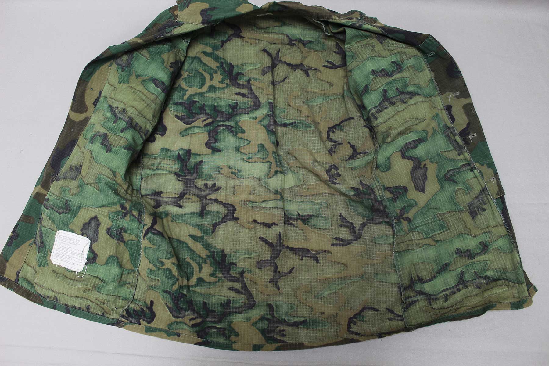 US ERDL Camo Combat Jacket - Sm-Long 69 . UA1222 - Time Traveler Militaria