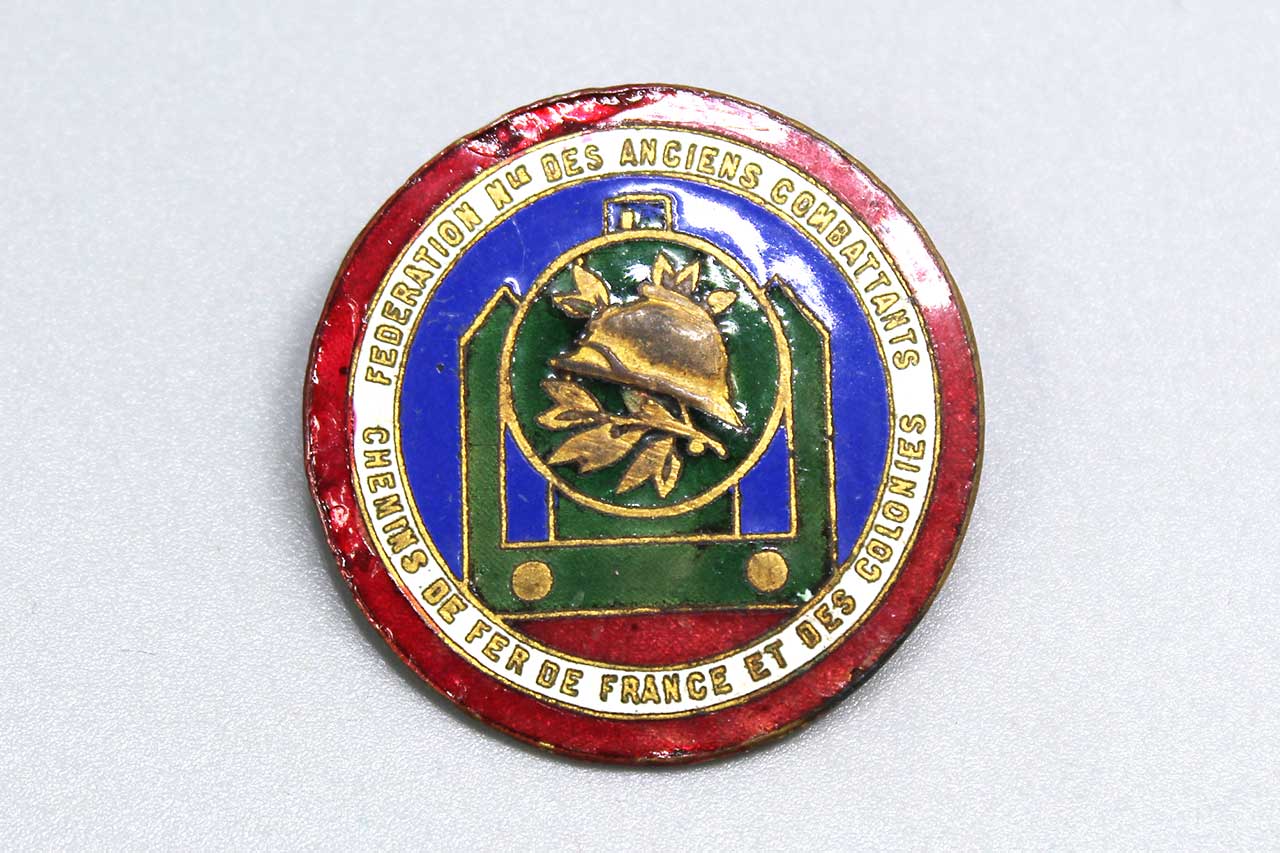 French Military Pin . WM469b - Time Traveler Militaria