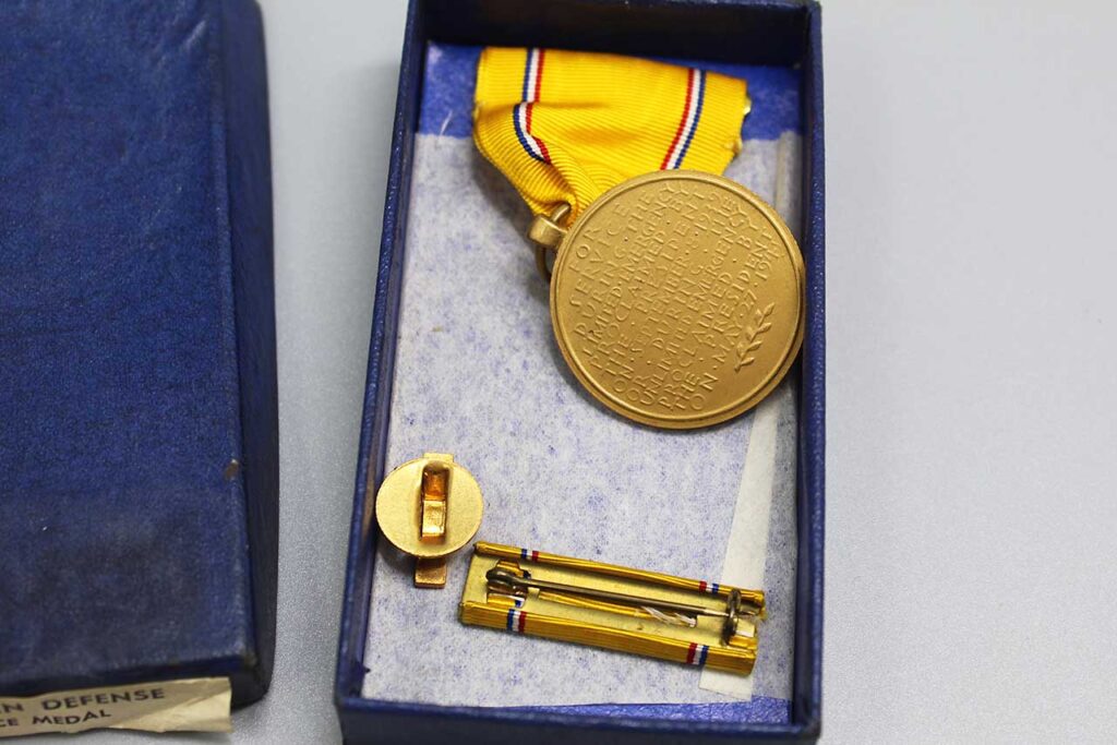 US WW2 American Defense Medal in Box . YMU4804 - Time Traveler Militaria
