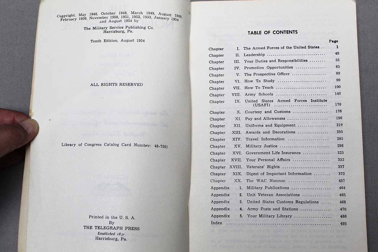 The Noncom's Guide 10th Ed 1954 . BOOK207 - Time Traveler Militaria