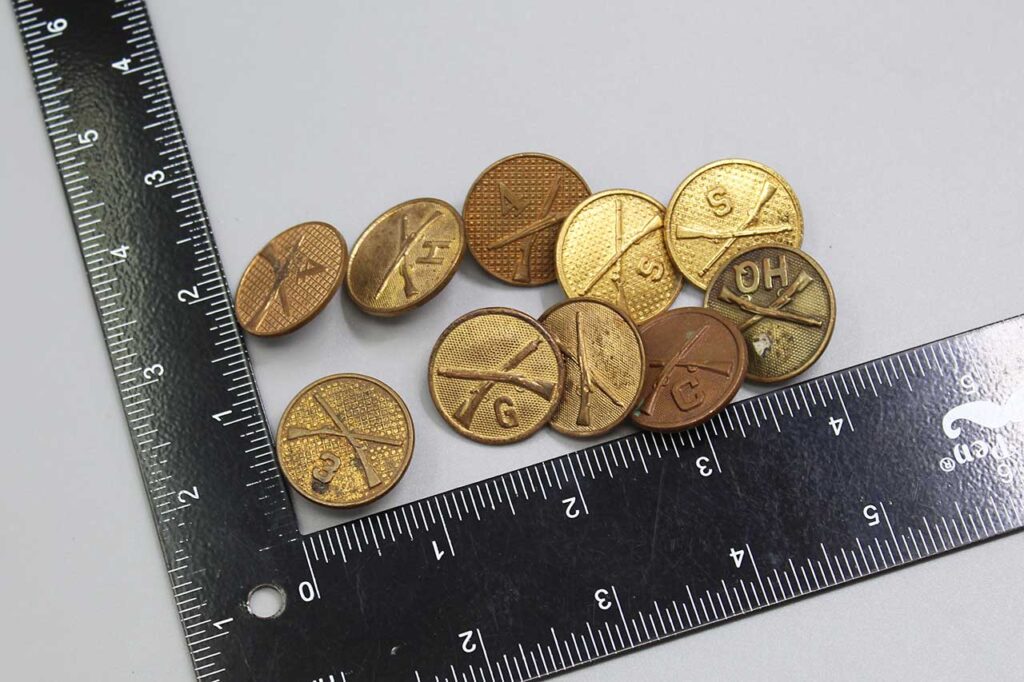 US Army Infantry Group of 10 Enlisted Collar Disks . FLU4830 - Time ...