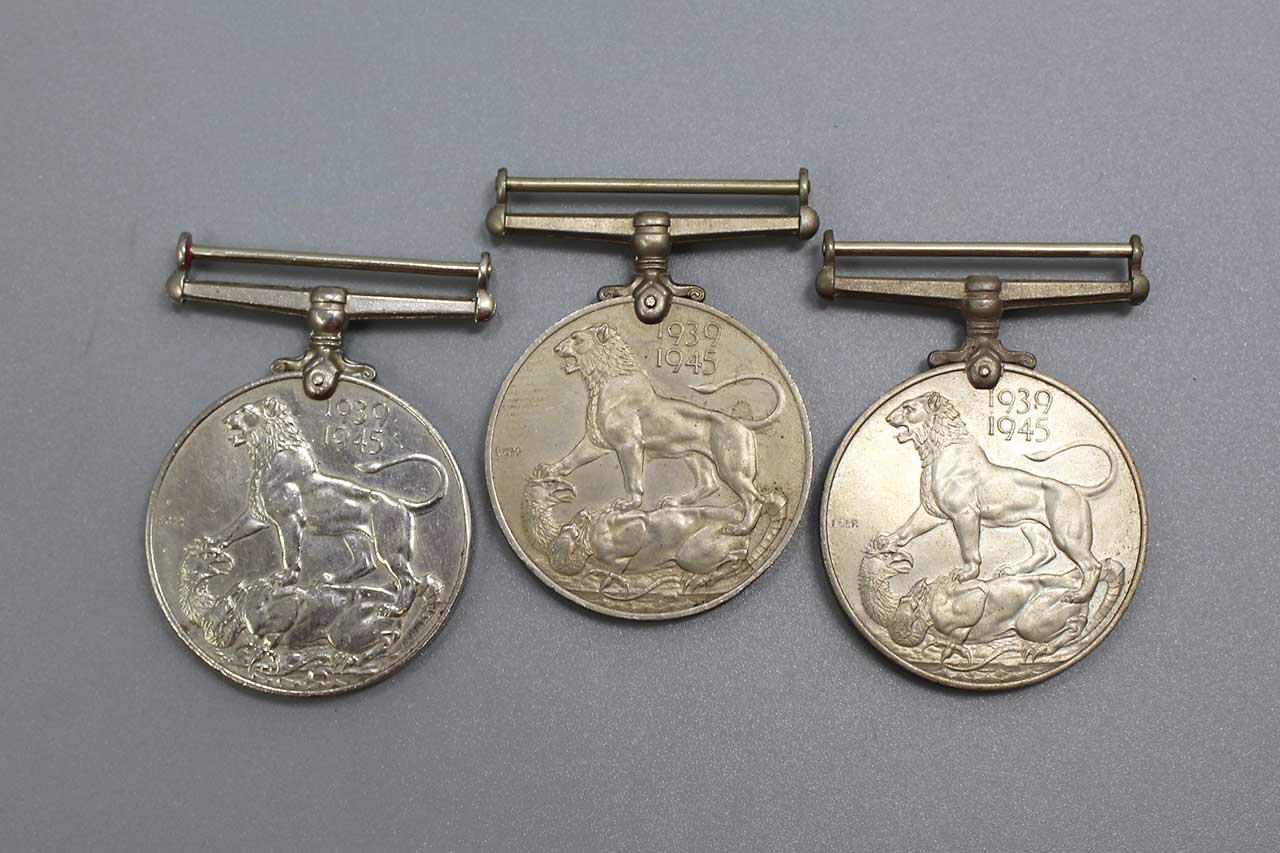 British WW2 War Service Medal Price Each . BM533 - Time Traveler Militaria