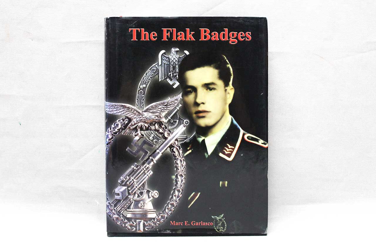 The Flak Badges Reference Book . BOOK3041cxcc - Time Traveler Militaria