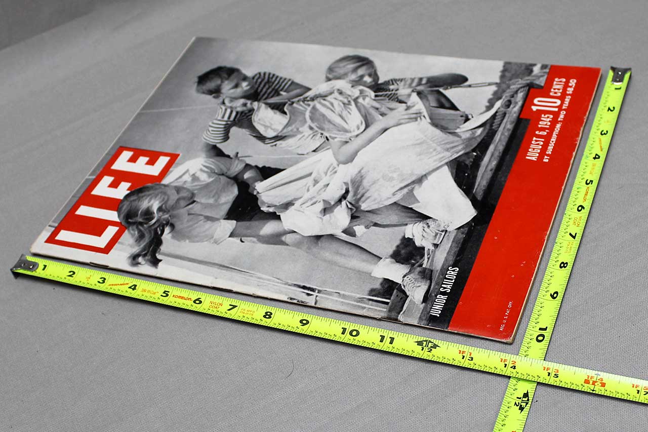 LIFE Magazine August 6, 1945 . FLU1536 - Time Traveler Militaria