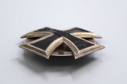 WW1 German Iron Cross Screw Back . GO5085 - Time Traveler Militaria