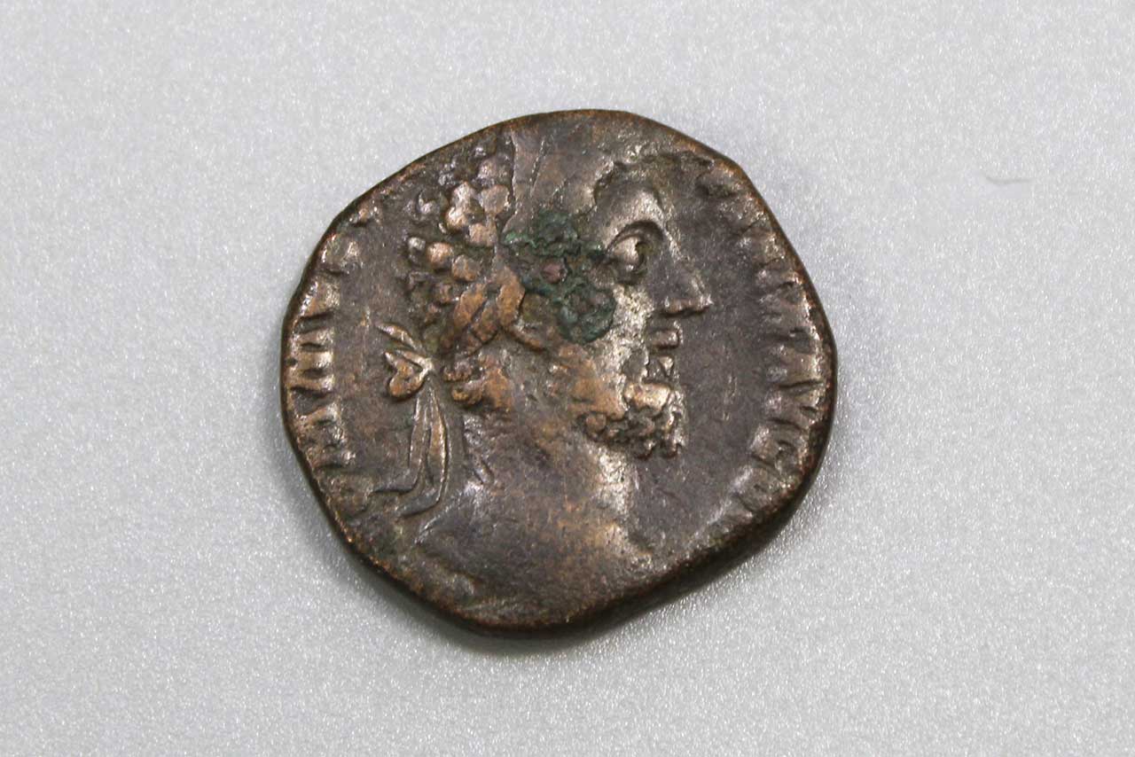 Roman Commodus 179 AD Bronze Coin . COIN561 - Time Traveler Militaria