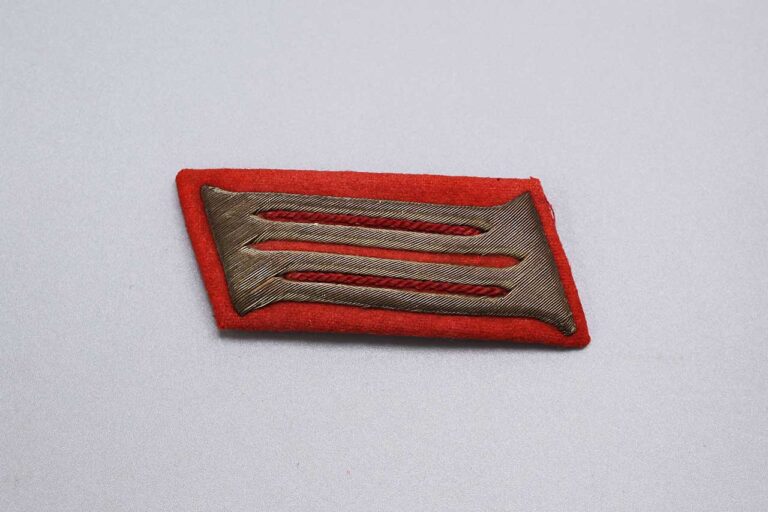 WW2 German NSDAP Single Collar Tab . EFL4723 - Time Traveler Militaria