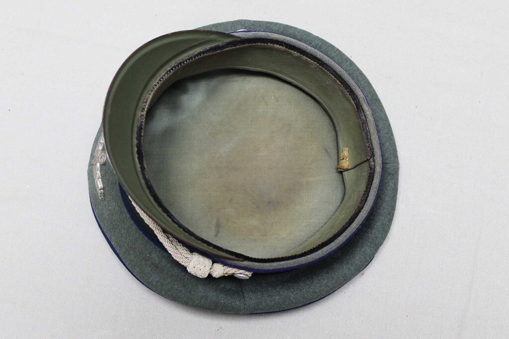 WW2 German Medical Officer Visor Cap . HG4097cxdw - Time Traveler Militaria