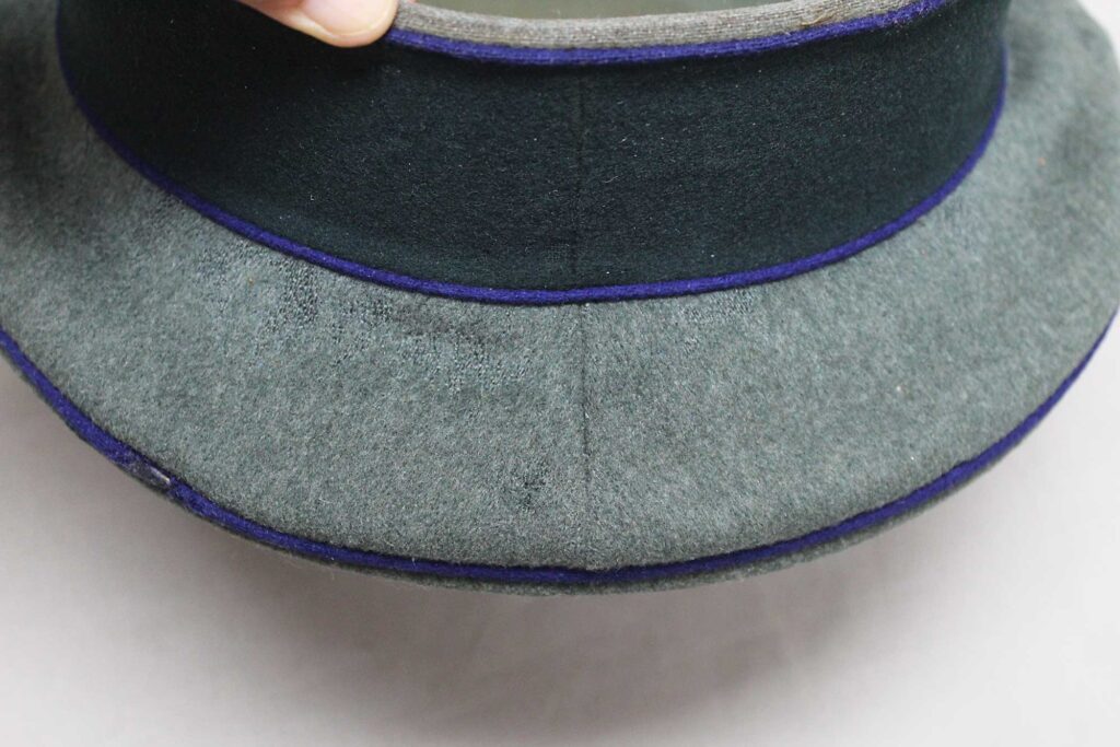 WW2 German Medical Officer Visor Cap . HG4097cxdw - Time Traveler Militaria